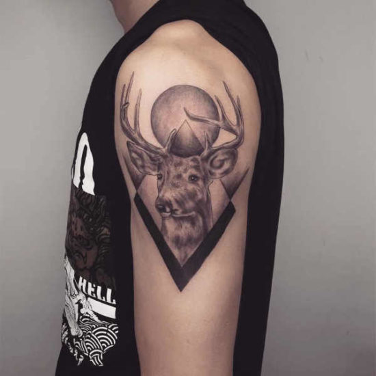Tatuaggio Cervo: Significato, Idee e Foto - Tatuaggio.co
