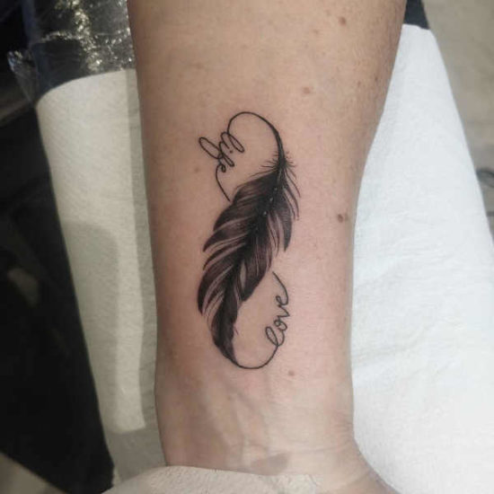 Tatuaggio infinito: Significato, Idee e Immagini - Tatuaggio.co