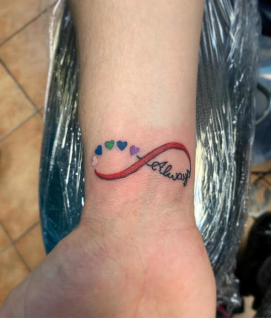 Tatuaggio infinito: Significato, Idee e Immagini - Tatuaggio.co